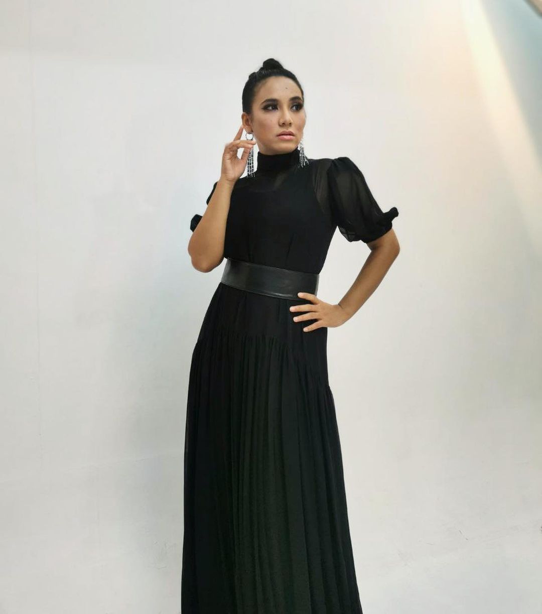 "Perkenalkan, Anna Aljuffrey Atau Anna J" - Suria FM Ada Penyampai ...